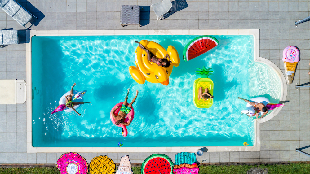 Pool Day Hacks - Pool Organization - Keeping You Happy At The Pool ...