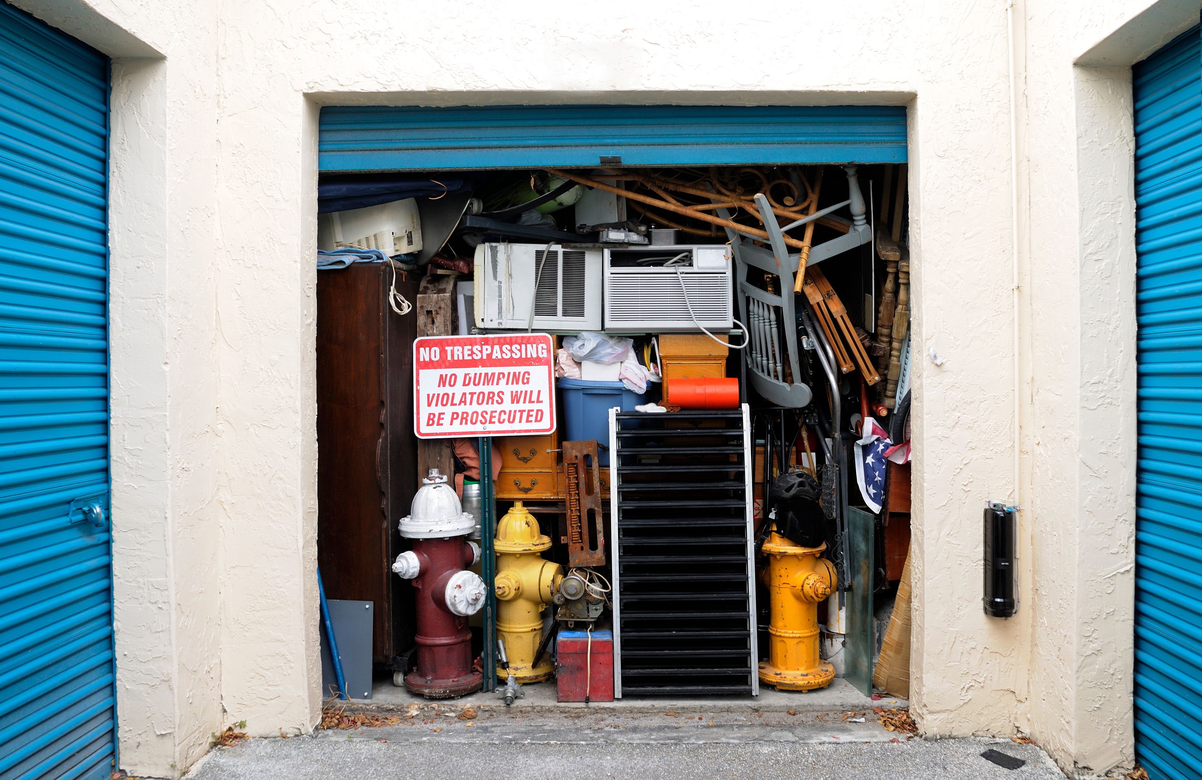3 Simple Self-Storage Decluttering Ideas | Iron Guard Storage